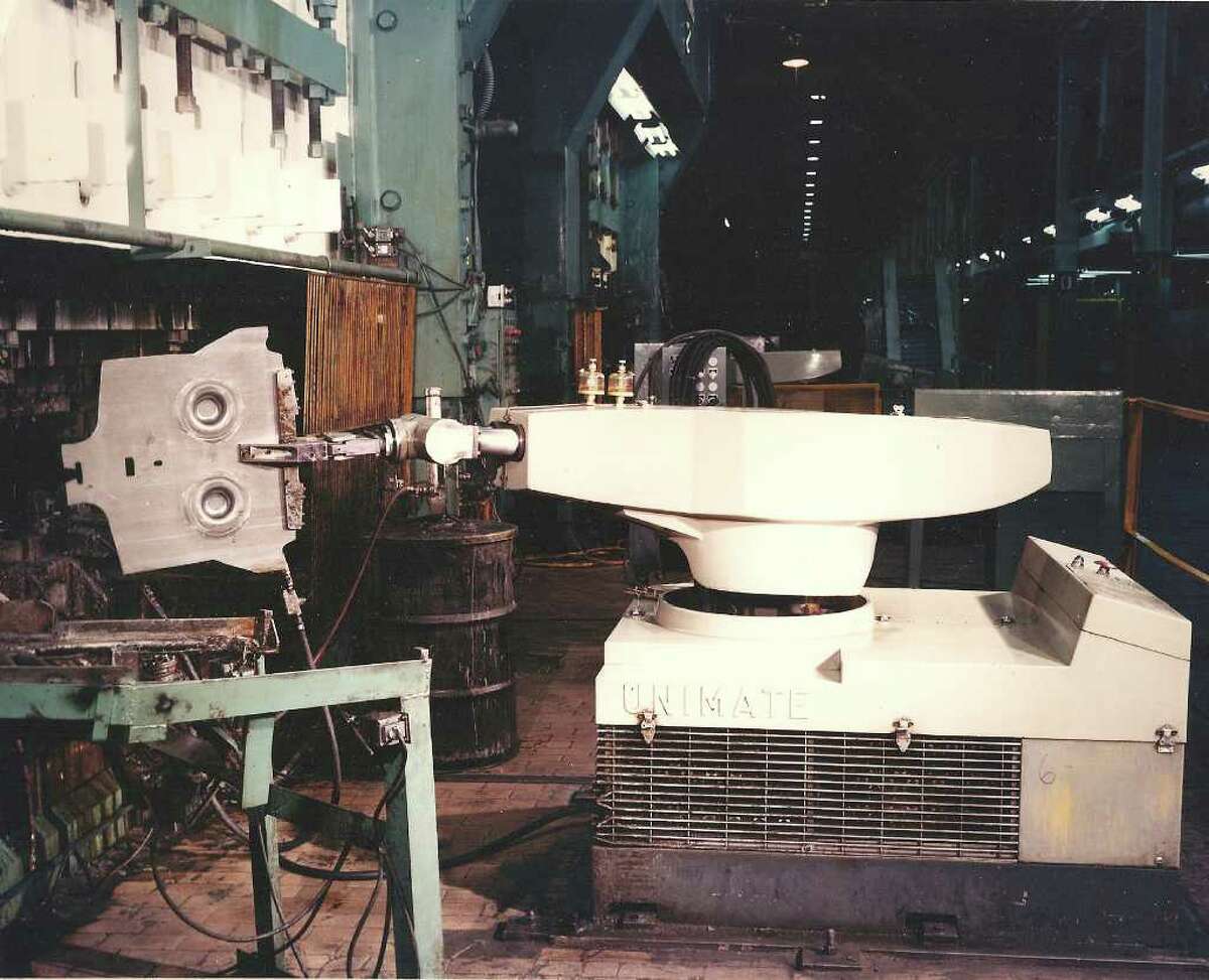 Robotics pioneer George Devol, a former Greenwich resident, dies at 99