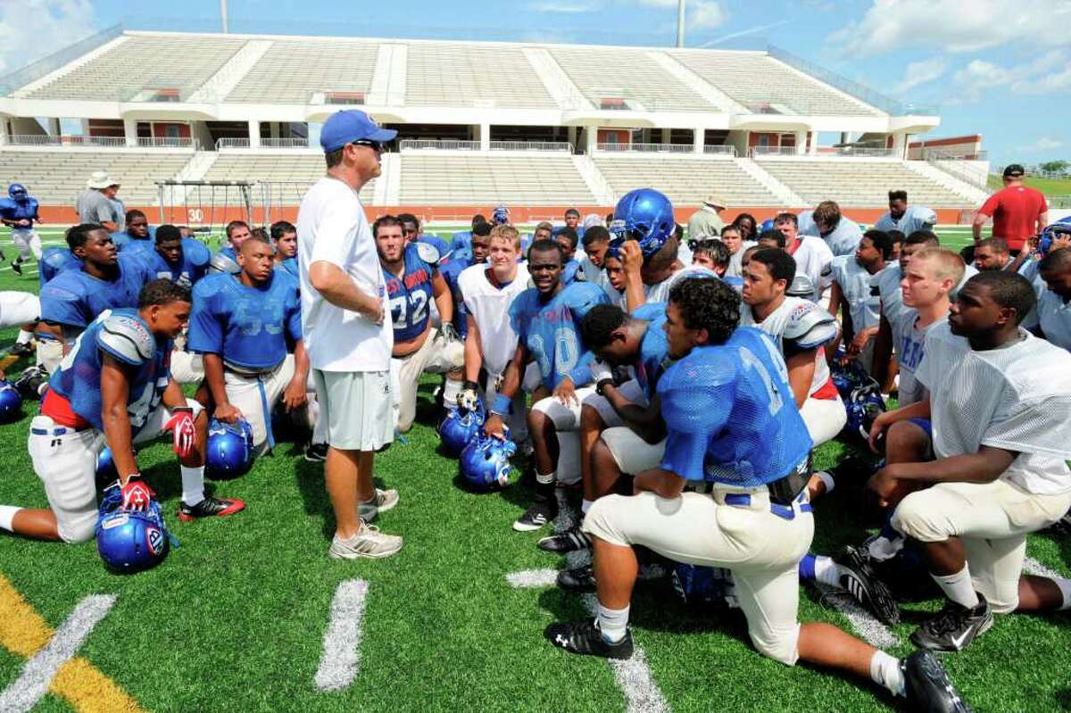 West Brook football coach Craig Stump recommended for Atascocita job