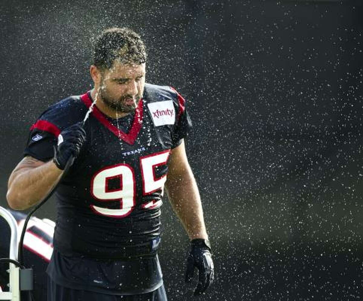 Texans' Cody, Mitchell vying for starting nose tackle job
