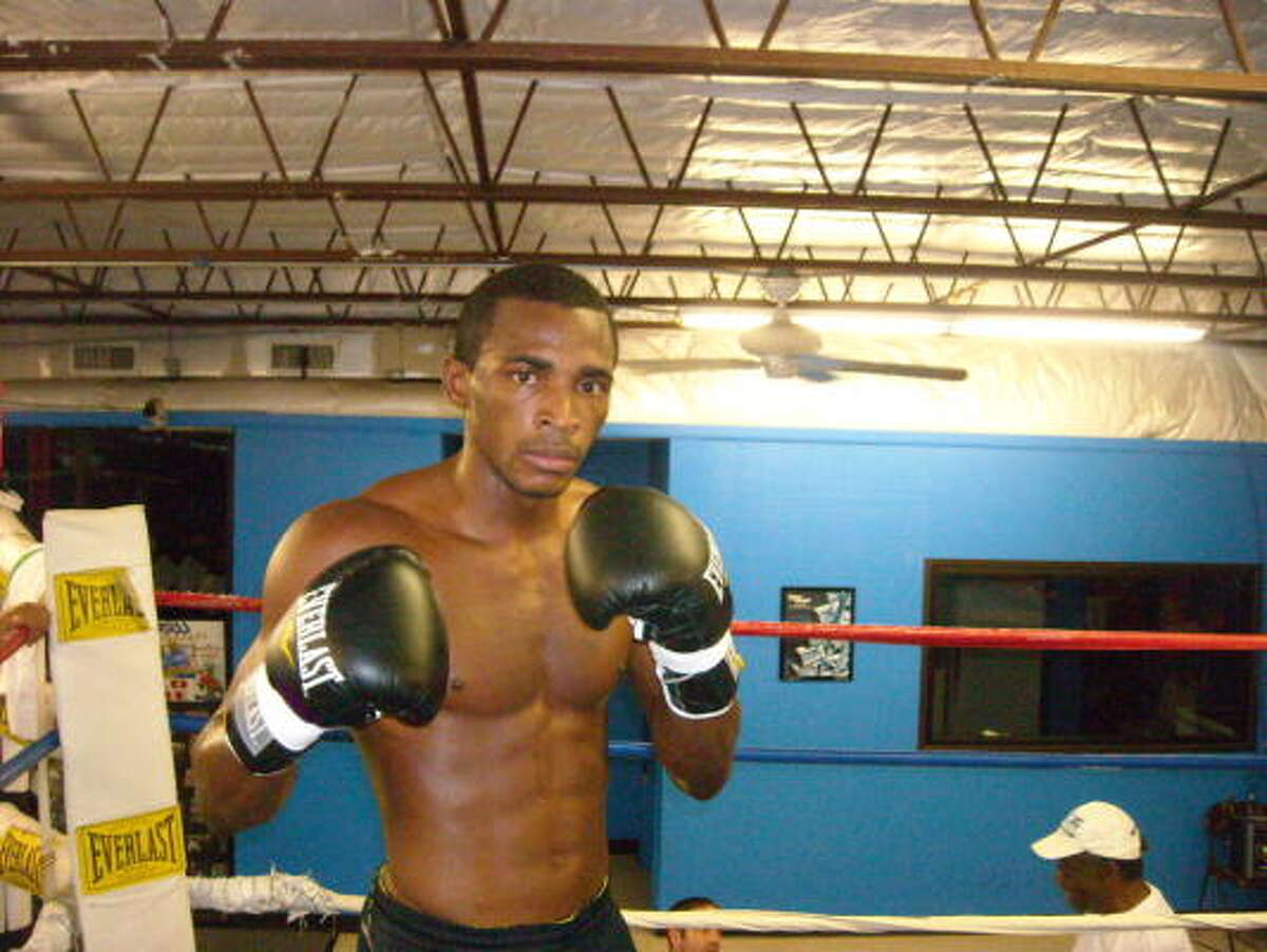 Houston-area boxers featured in Saturday night bouts