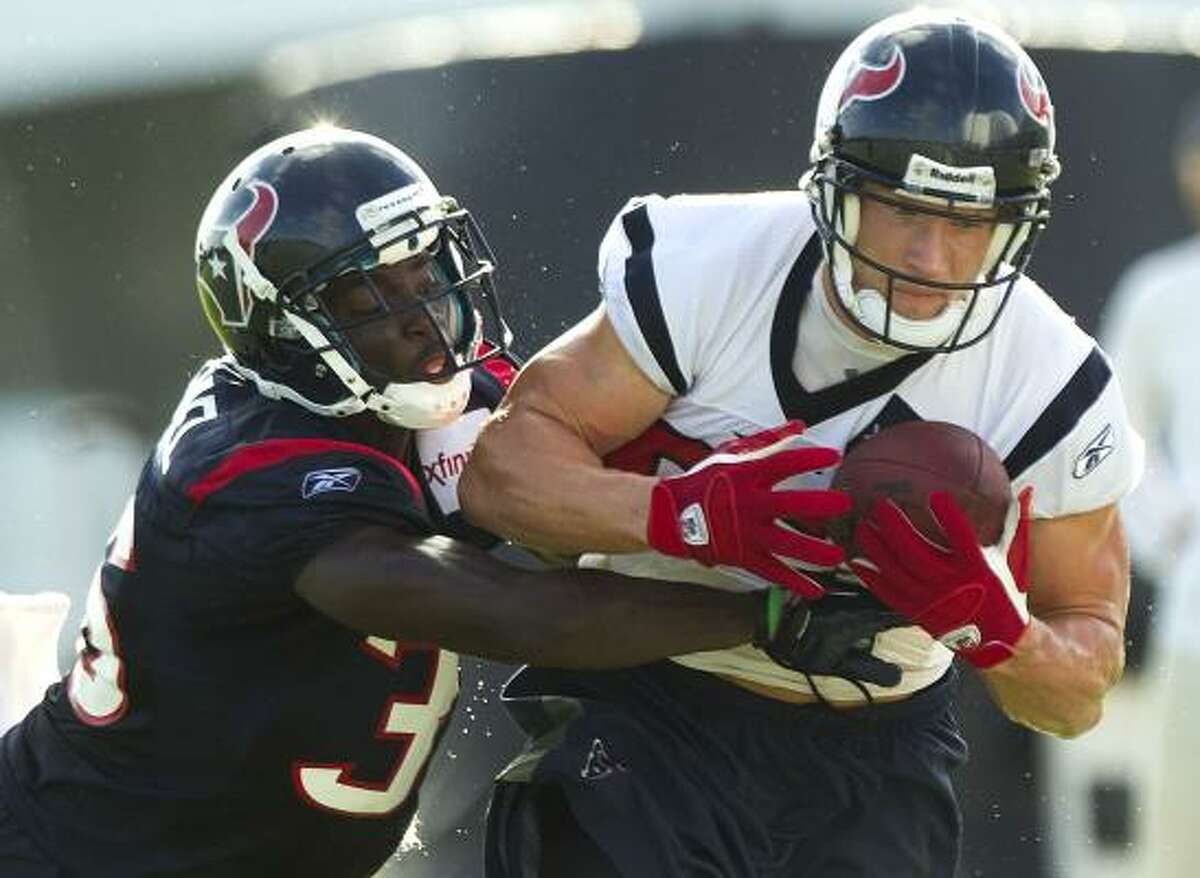 Texans' Walter inactive for Dolphins game