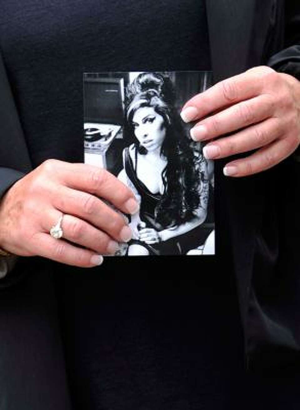 amy winehouse wedding ring