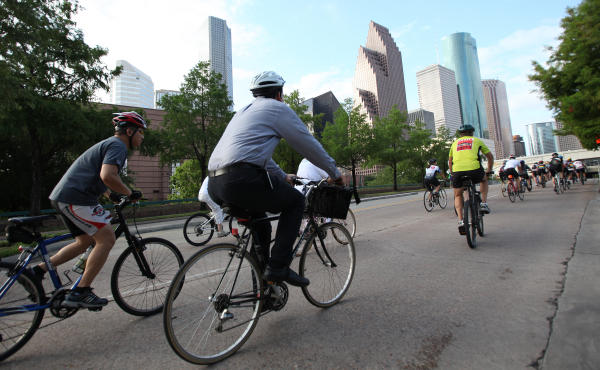 Houston biking group eyes future amid growth, complaints