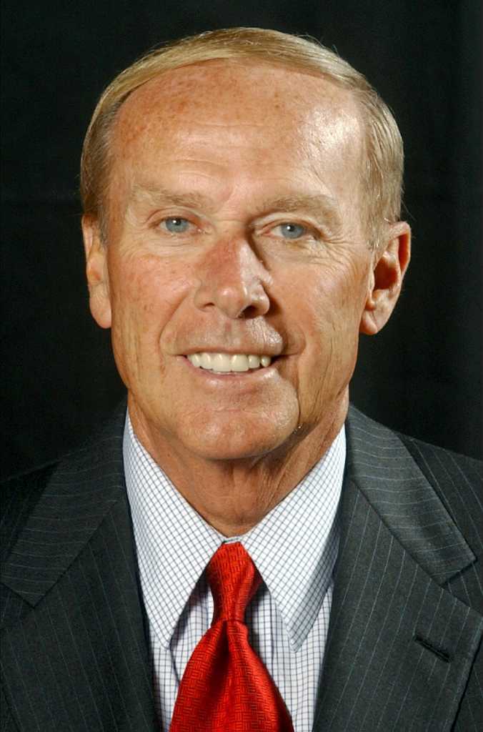 Billy Tubbs set to retire from Lamar University