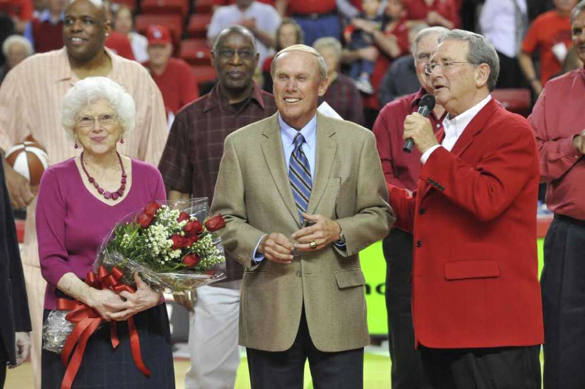 Billy Tubbs set to retire from Lamar University