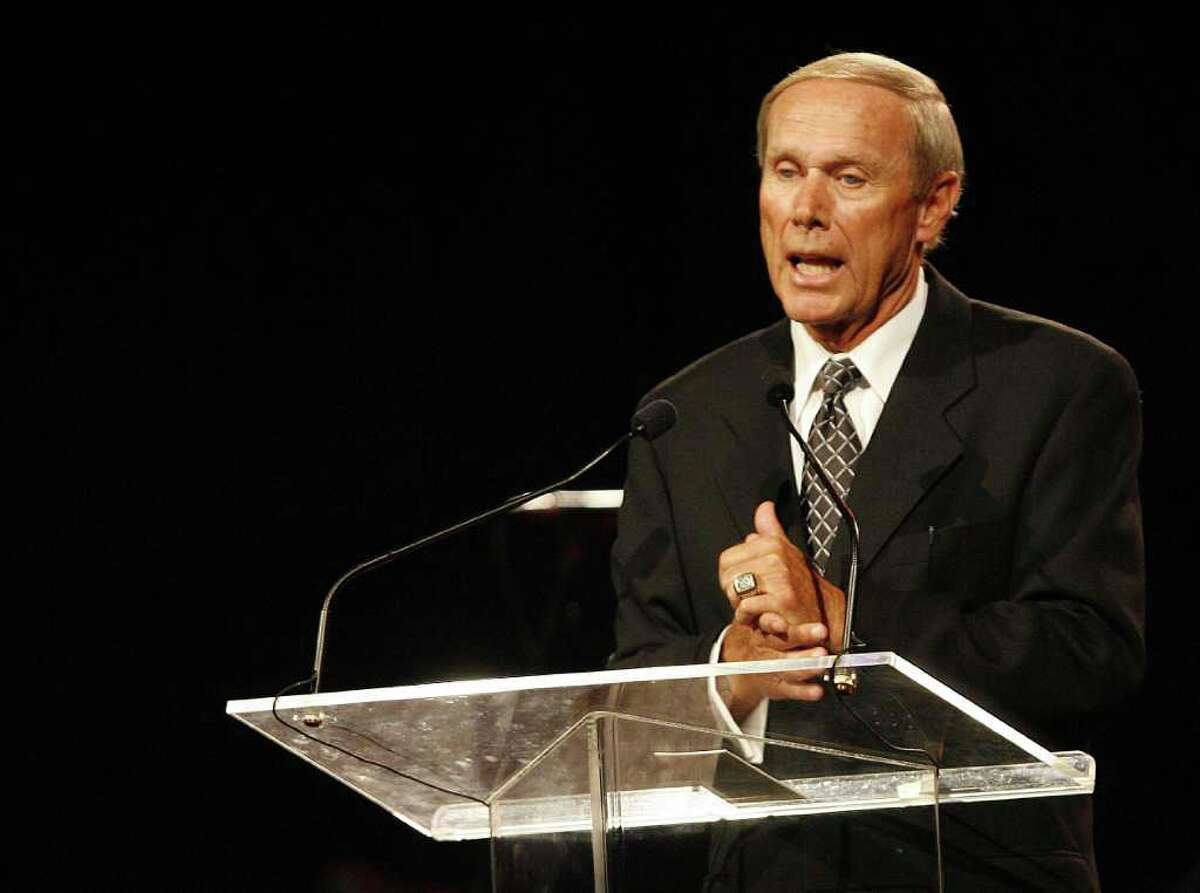 Billy Tubbs set to retire from Lamar University