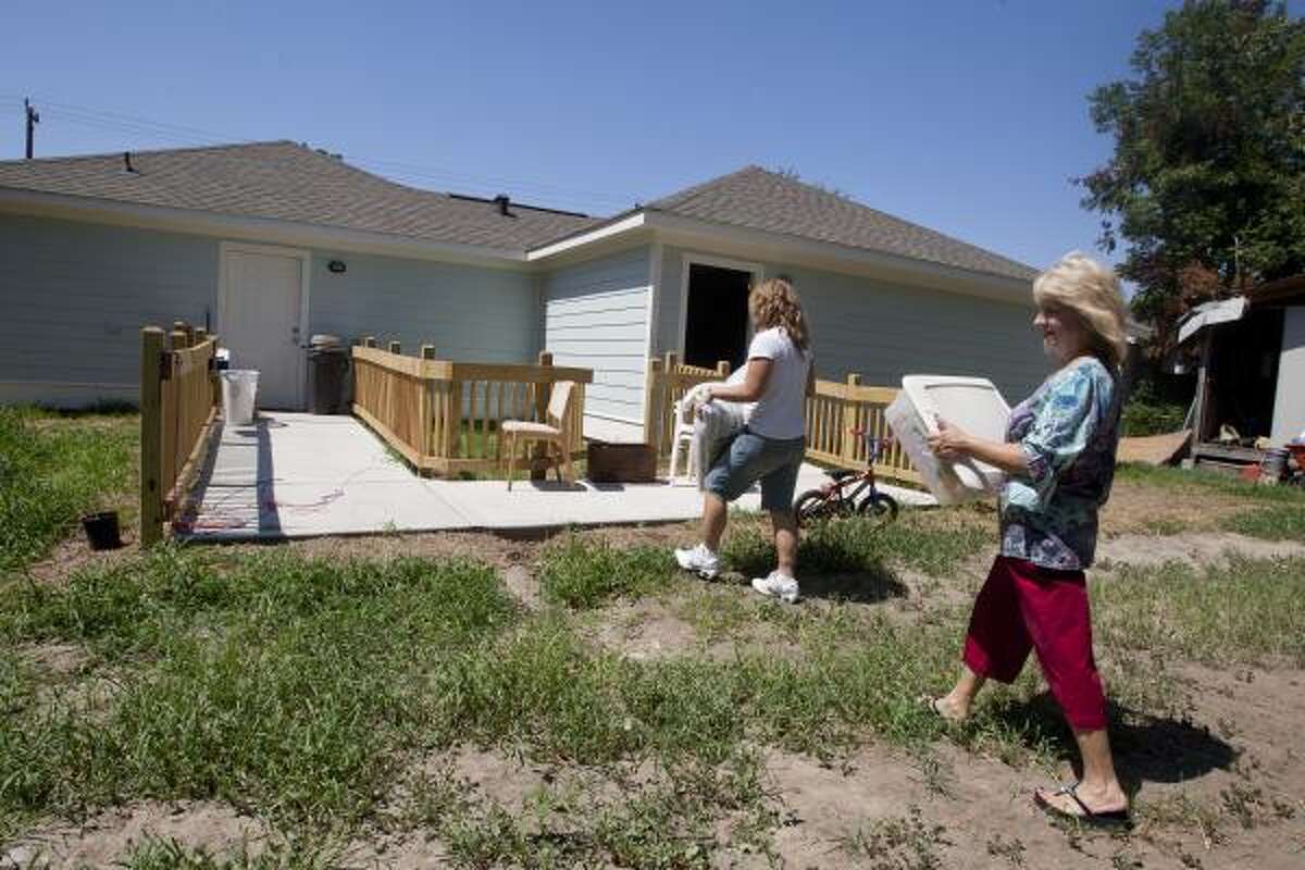 Nearly 3 years after Ike, residents finally get homes replaced