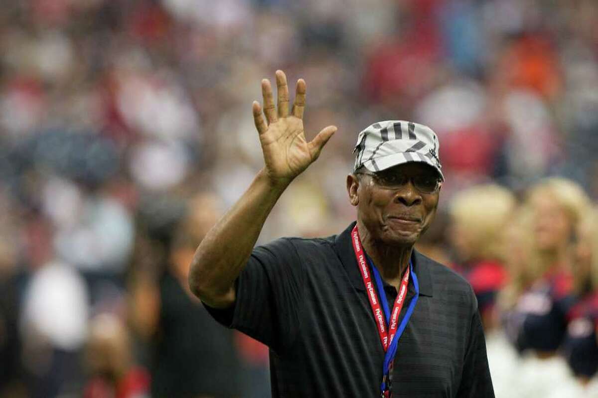 McClain: First-team offense takes control against Saints