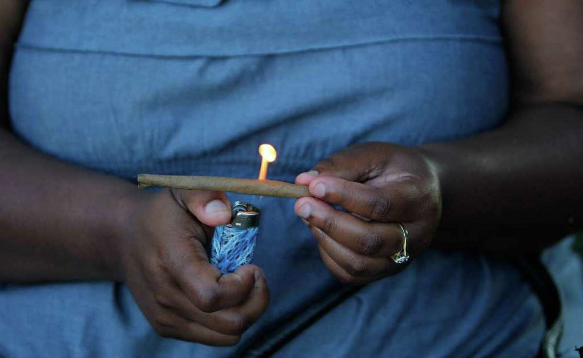 Pot smoking not so harmful to lungs, study finds