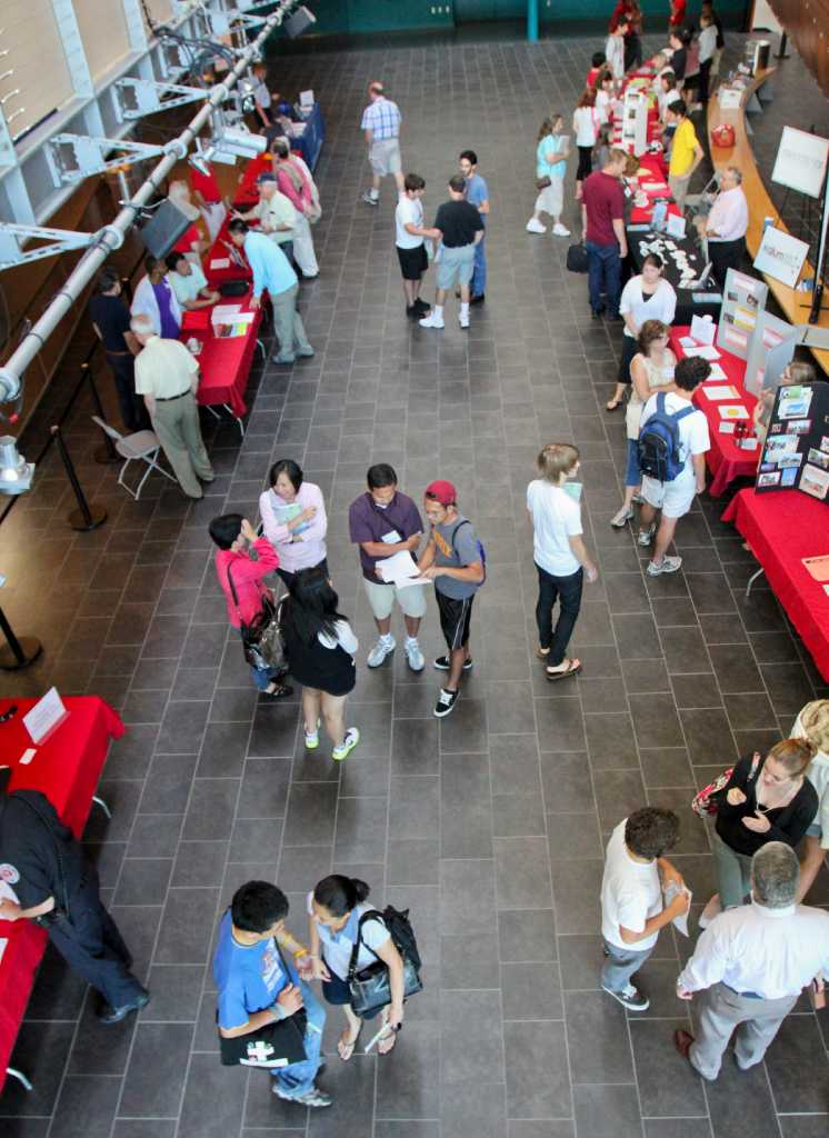 Photos: RPI students move in
