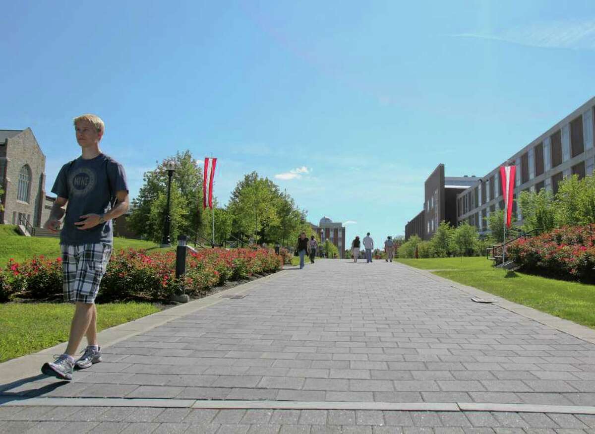 Photos: RPI students move in