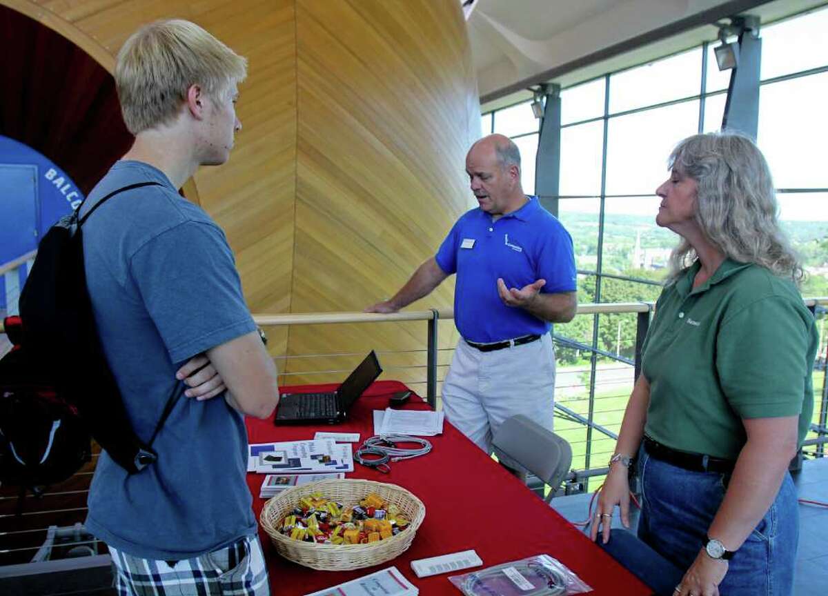 Photos: RPI students move in