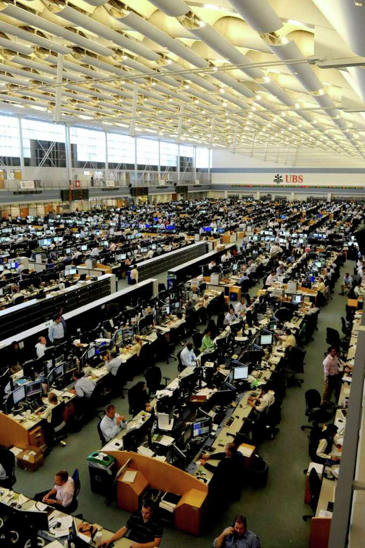 UBS to stay in Stamford for another 5 years