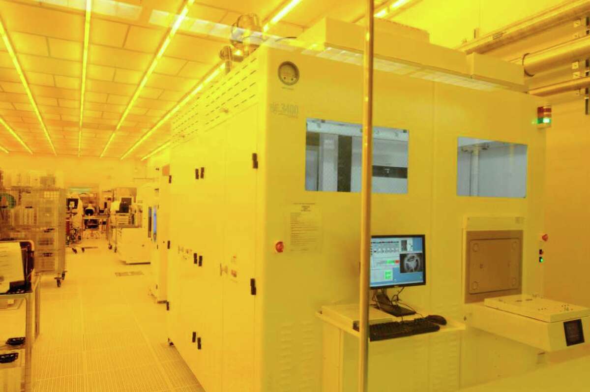 Mexican terrorists target nanotech researchers with package bombs