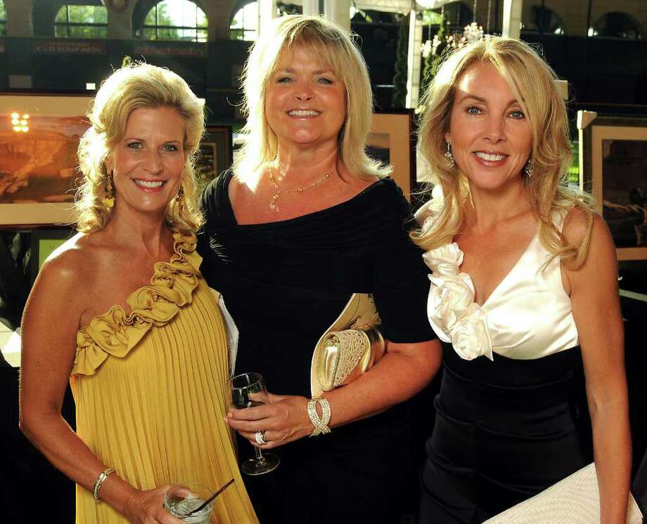 Astros wives have a balll - Houston Chronicle