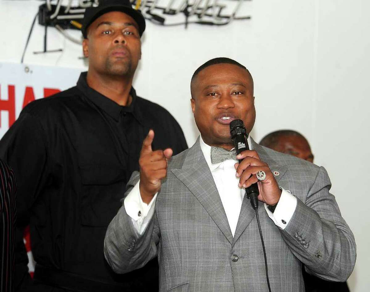 Quanell X calls for 'better leaders'