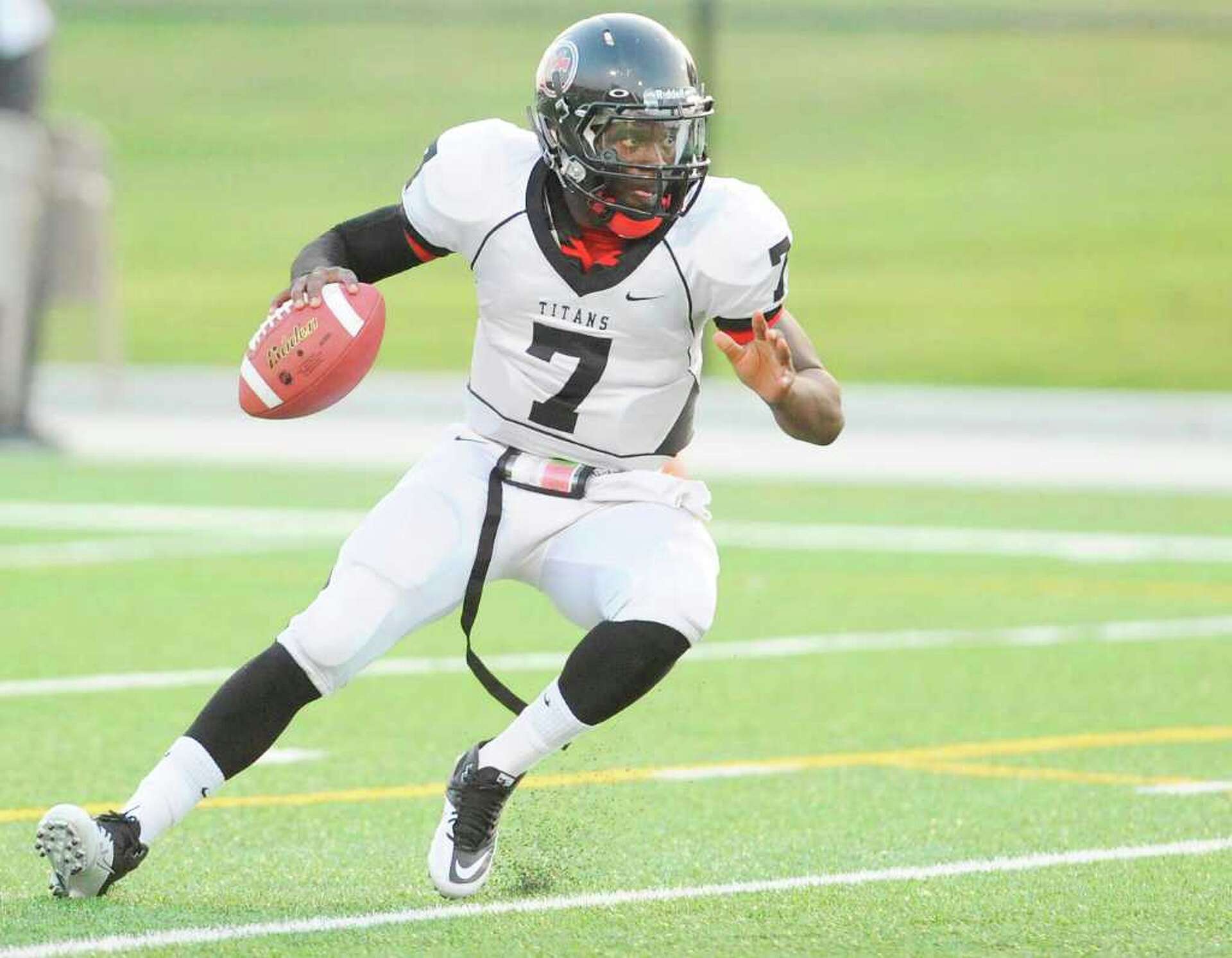 Saturday and Friday's high school football scores