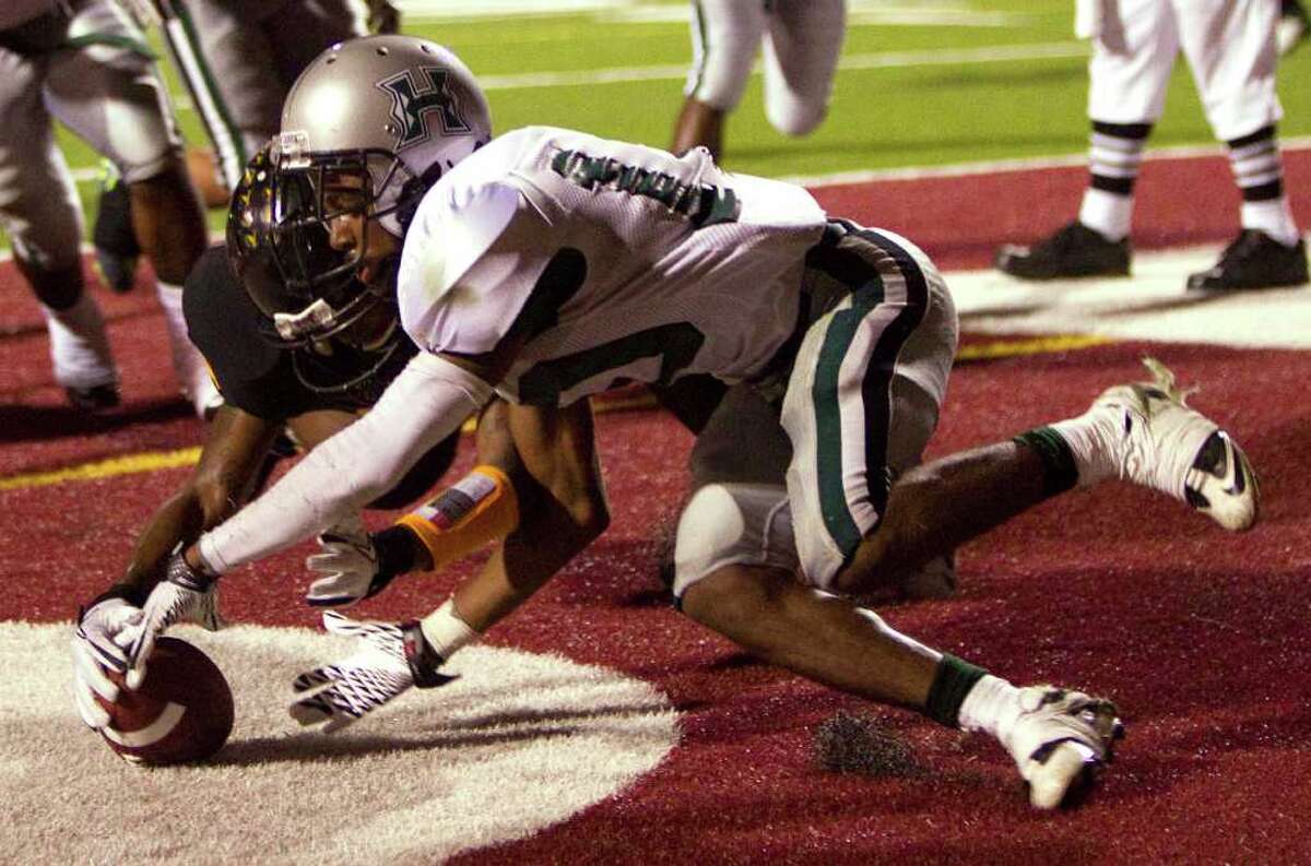 Dekaney runs wild in win over Marshall