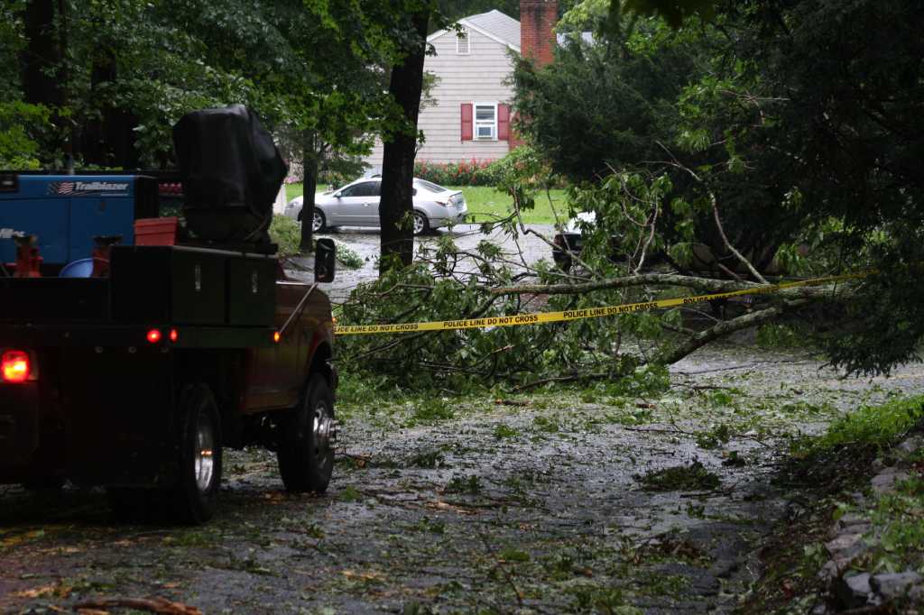Chaos in Connecticut: Irene causes house collapses, extreme flooding