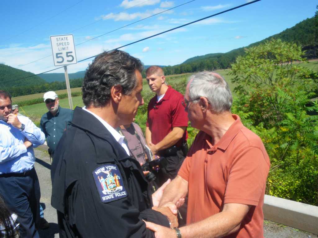 Cuomo gives FEMA firsthand look