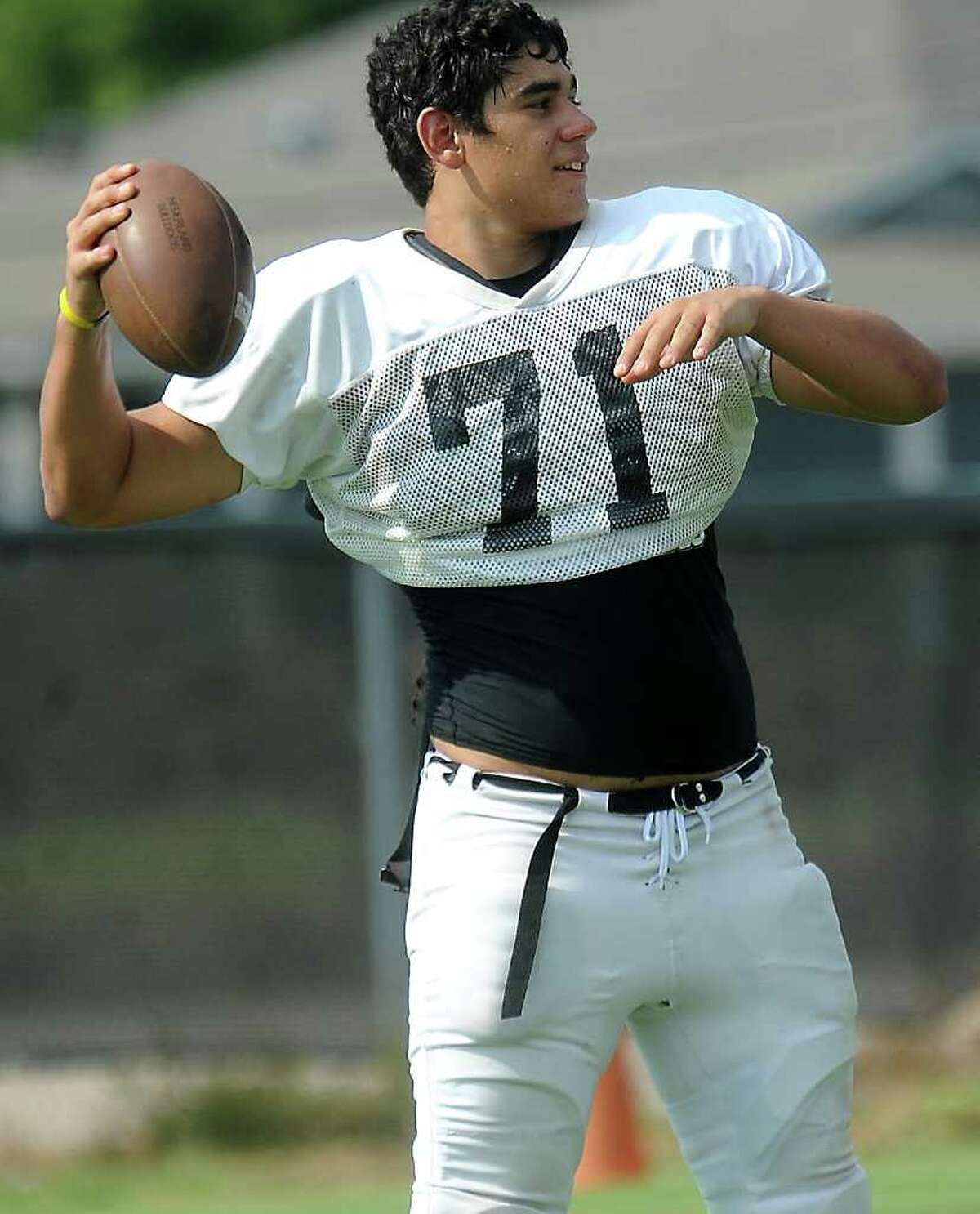 Nederland's Castillo is not letting diabetes keep him off the field