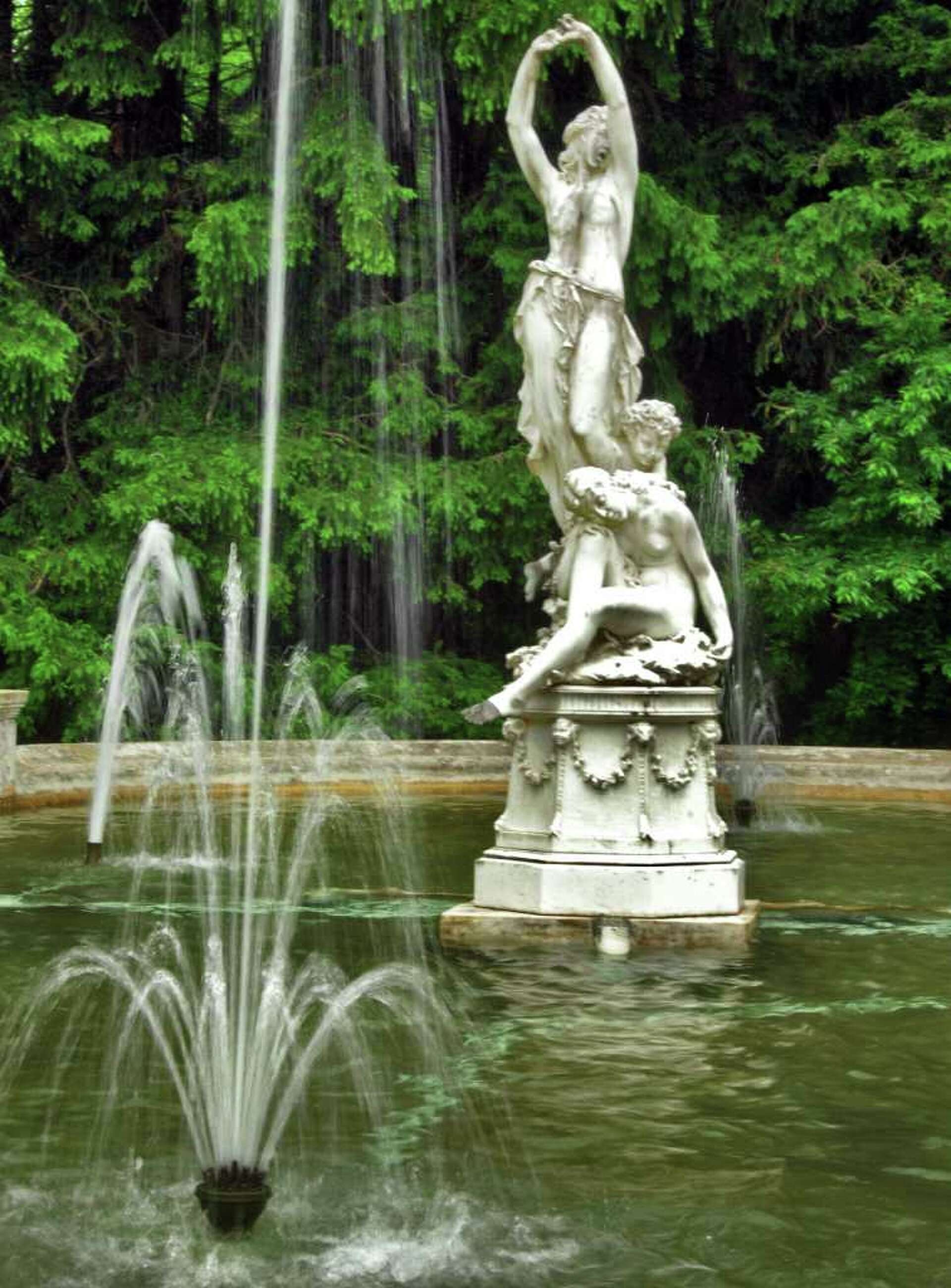 Yaddo Mansion opens for tours