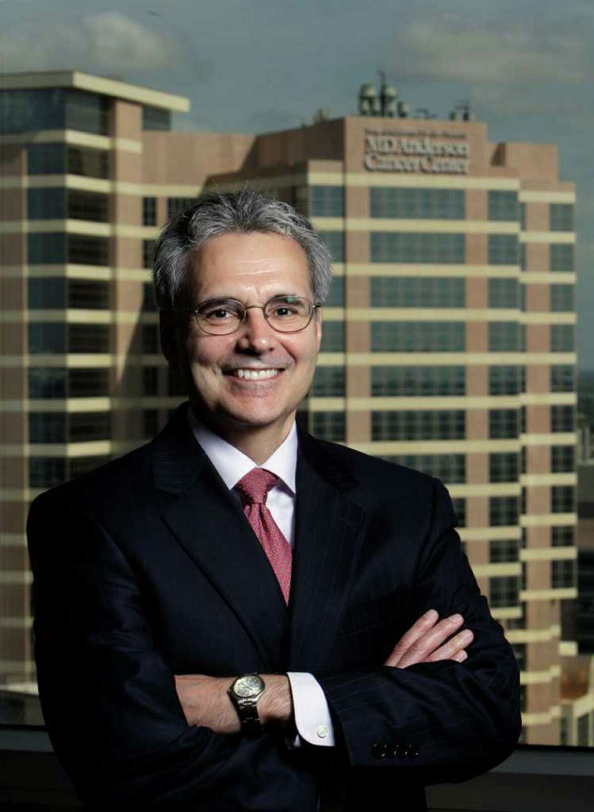 DePinho brings rock star aura to MD Anderson
