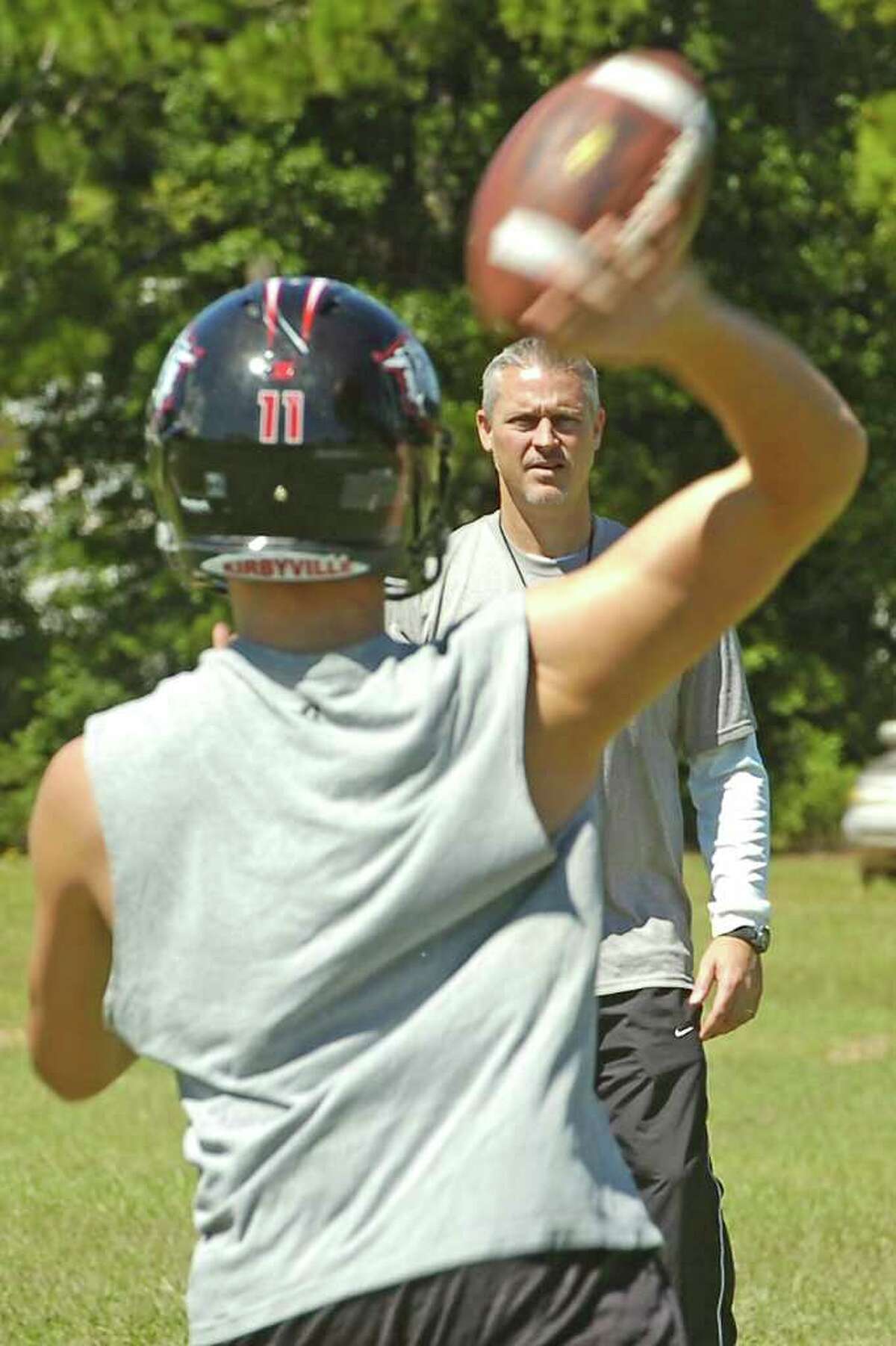 Vidor's Mathews, Kirbvyille's Neece to put friendship aside Friday