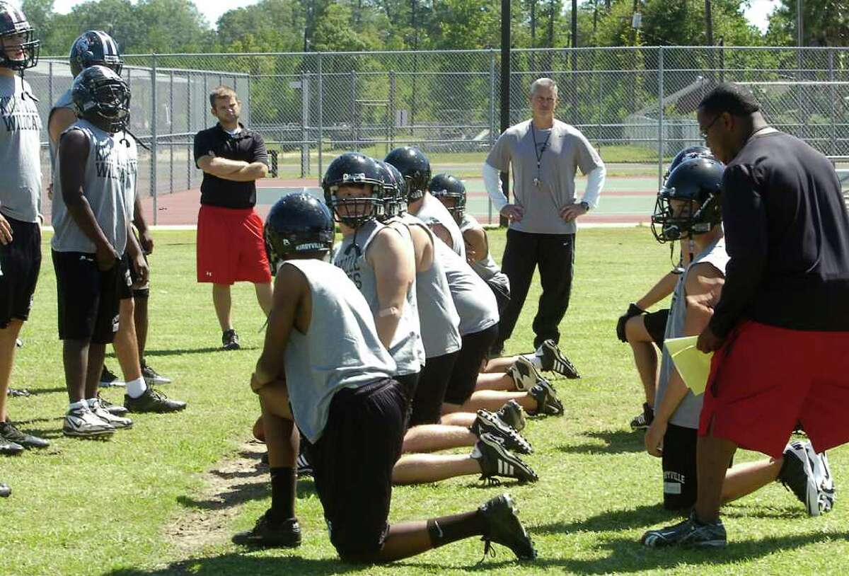 Vidor's Mathews, Kirbvyille's Neece to put friendship aside Friday