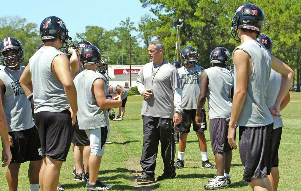 Vidor's Mathews, Kirbvyille's Neece to put friendship aside Friday