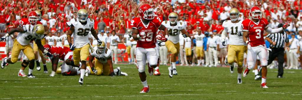 Cougars RB Hayes continues to amaze