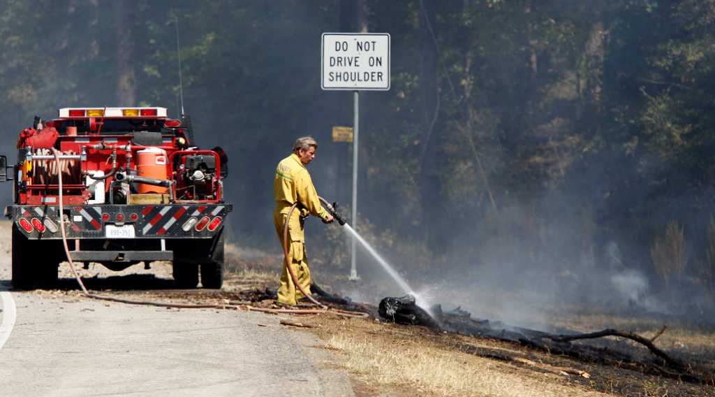 Crews continue battle against tri-county fire