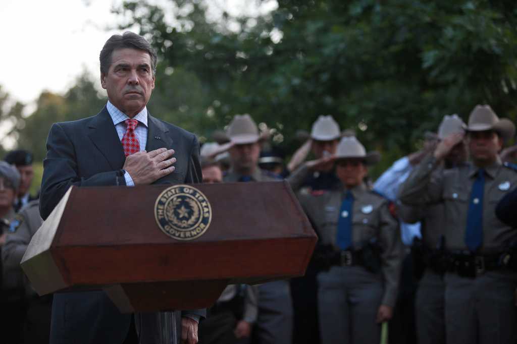 Perry honors 9/11 victims, responders