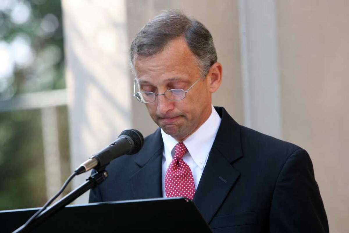 At 9/11 ceremony, judge urges visits to memorials