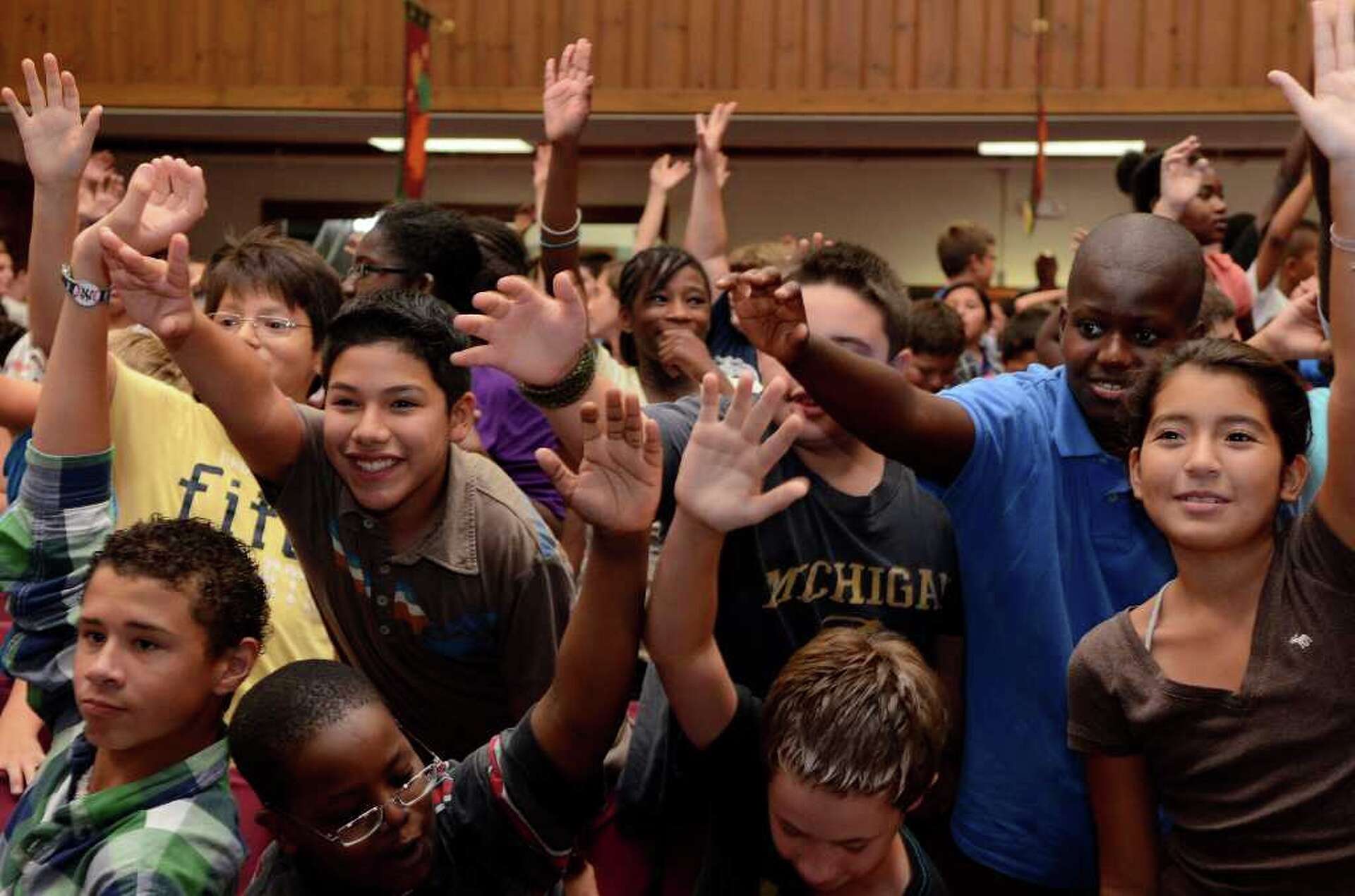 New York Giants surprise students at Dolan Middle School in Stamford
