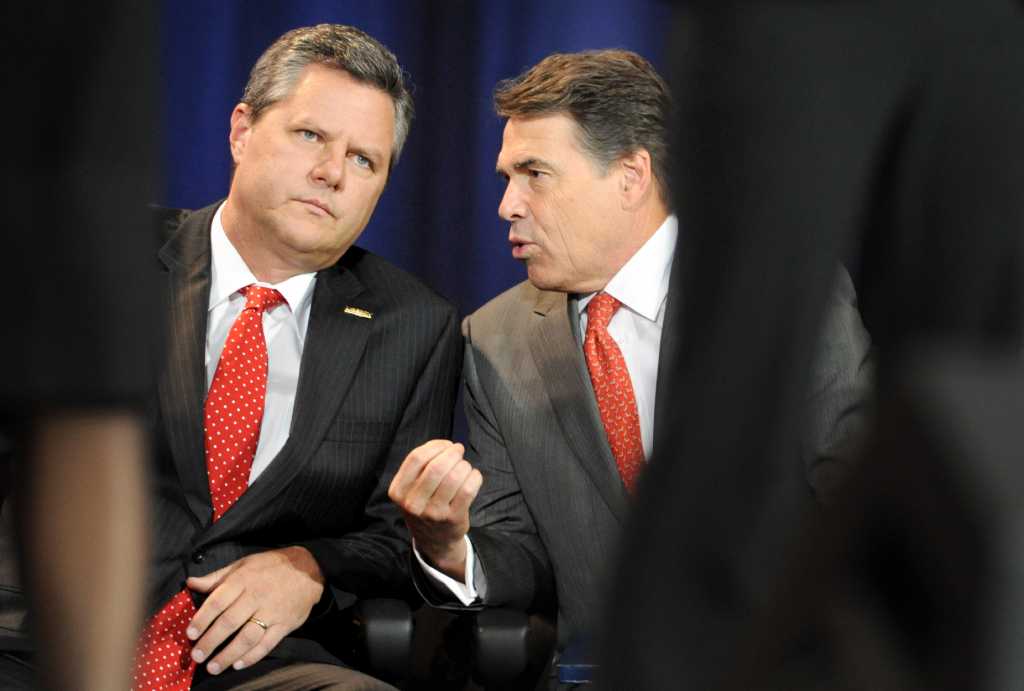 Perry: Democrats 'on the ropes'
