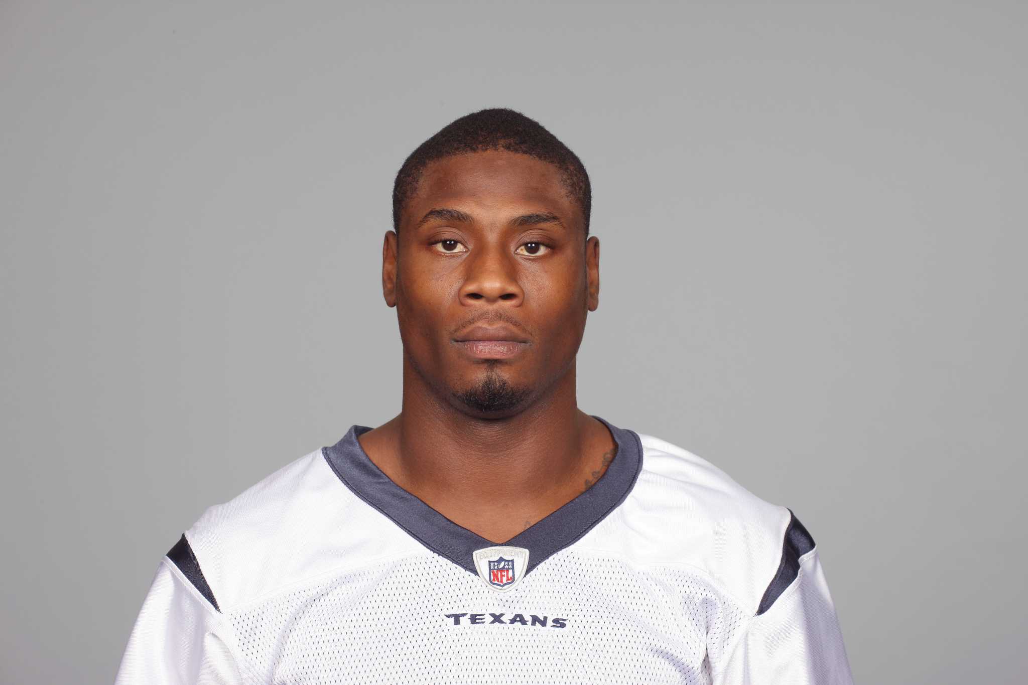 NFL: Ex-Texan Jones signs with Ravens