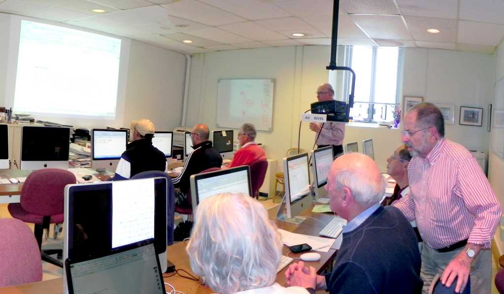 SeniorNet classes compute at Greenwich Senior Center
