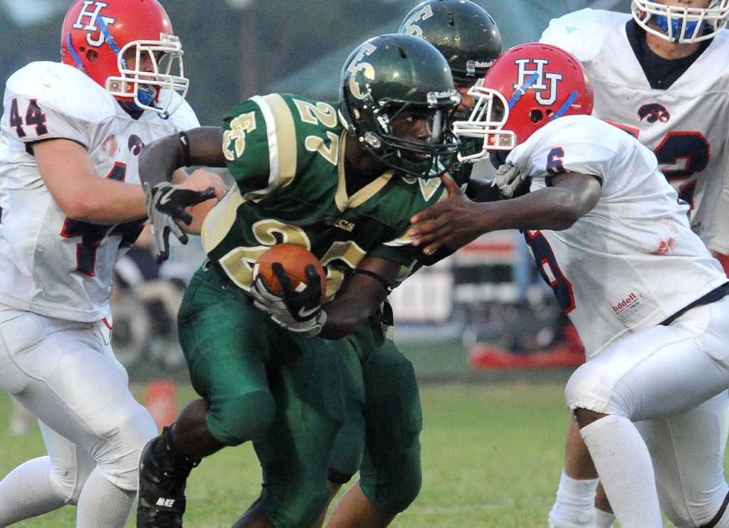 East Chambers football team pulls away from Hardin-Jefferson