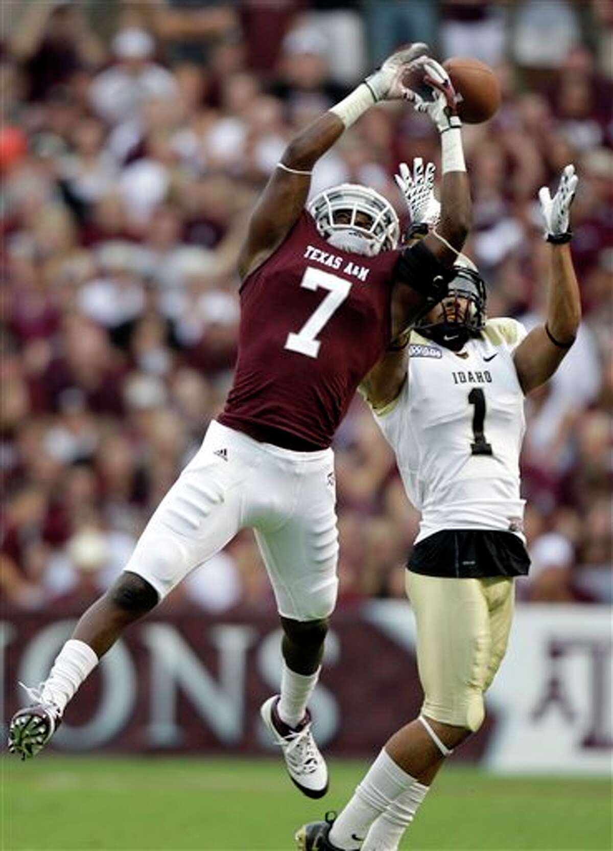 Aggies' defensive effort sets stage for Big 12 opener