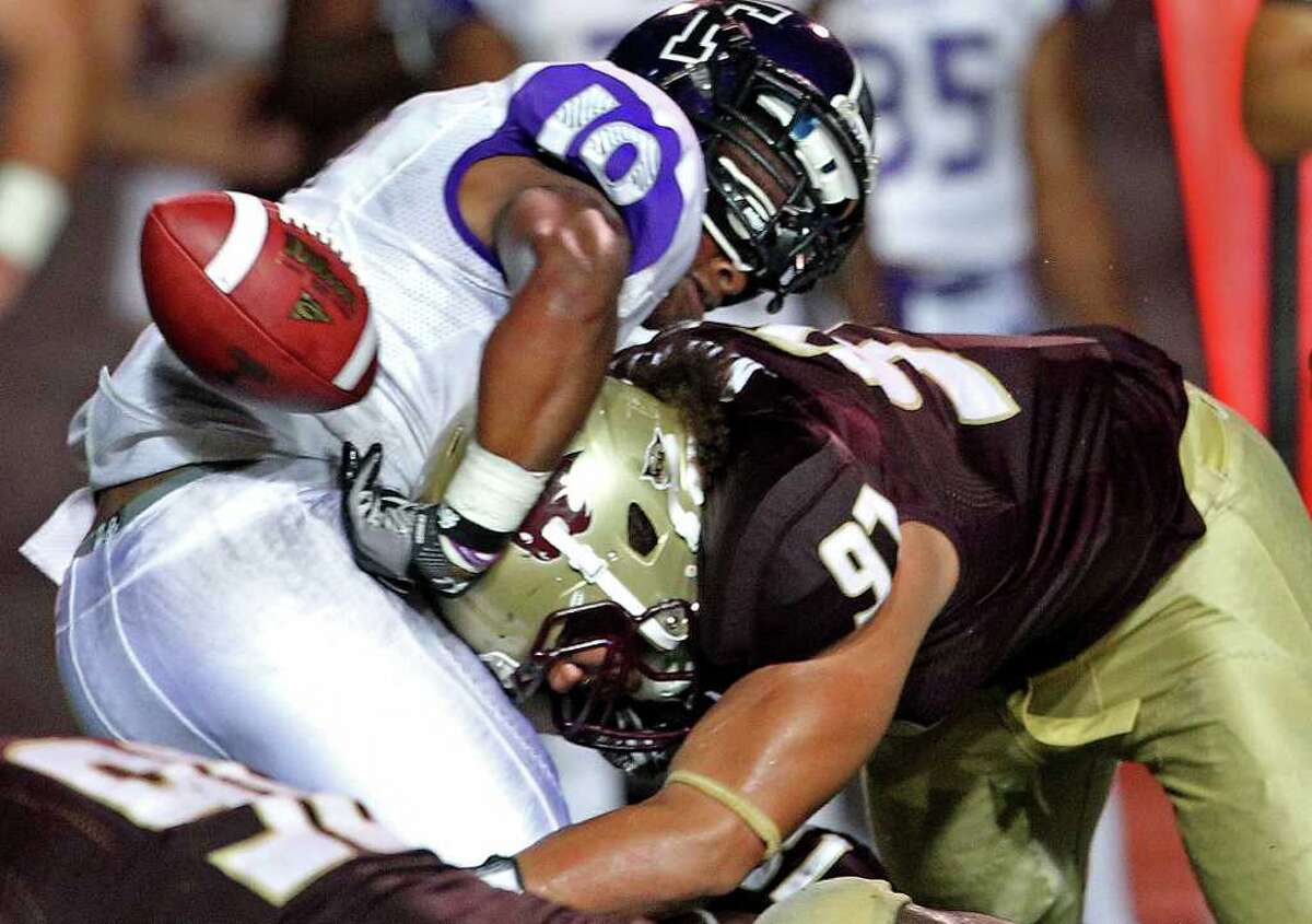 Bobcats fend off tough Texans