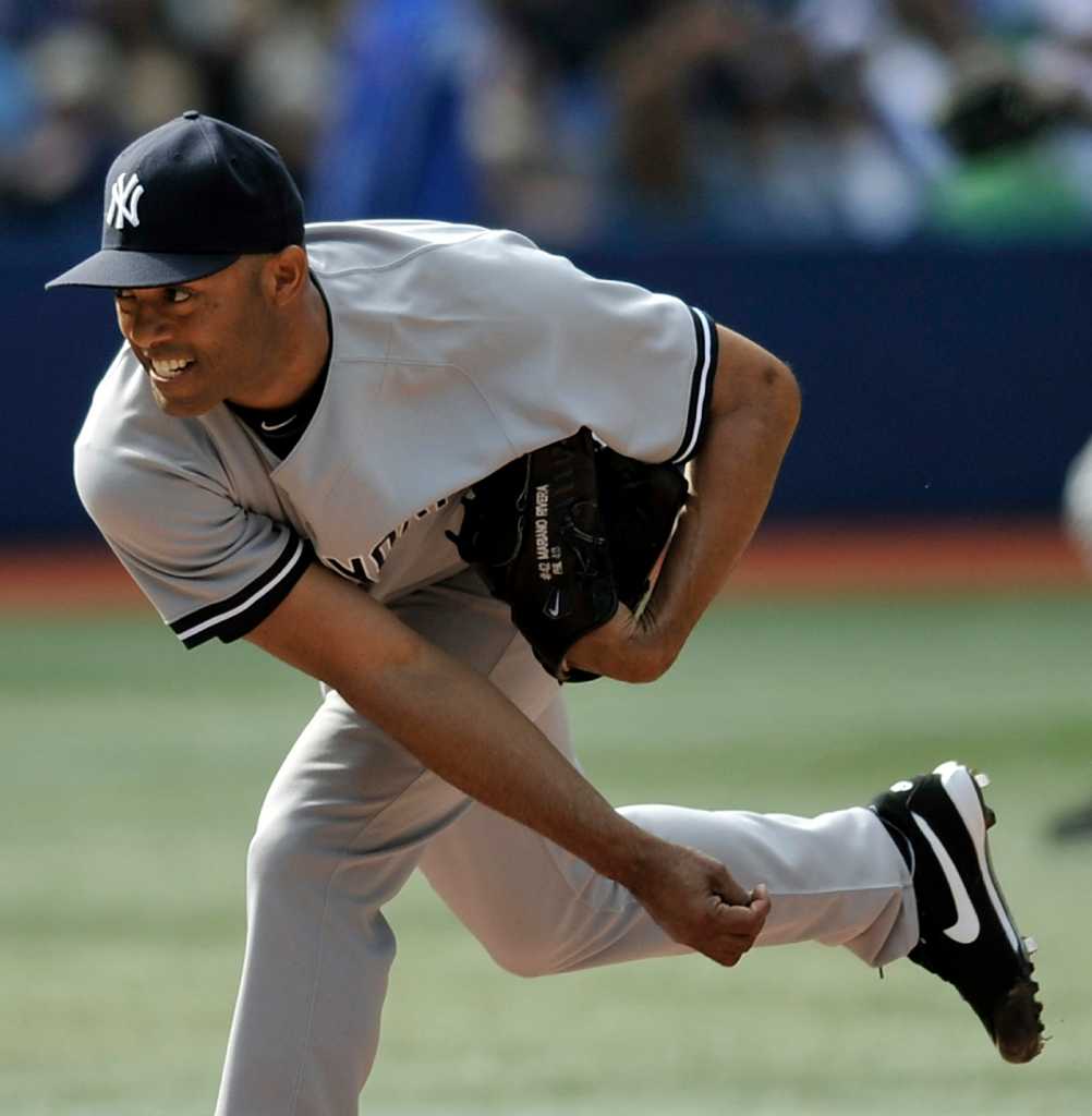 Mariano ties saves record