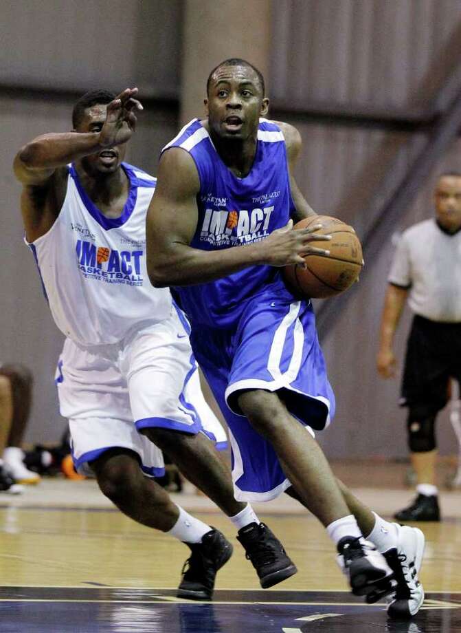 Spurs' James Anderson at Impact Basketball - San Antonio Express-News