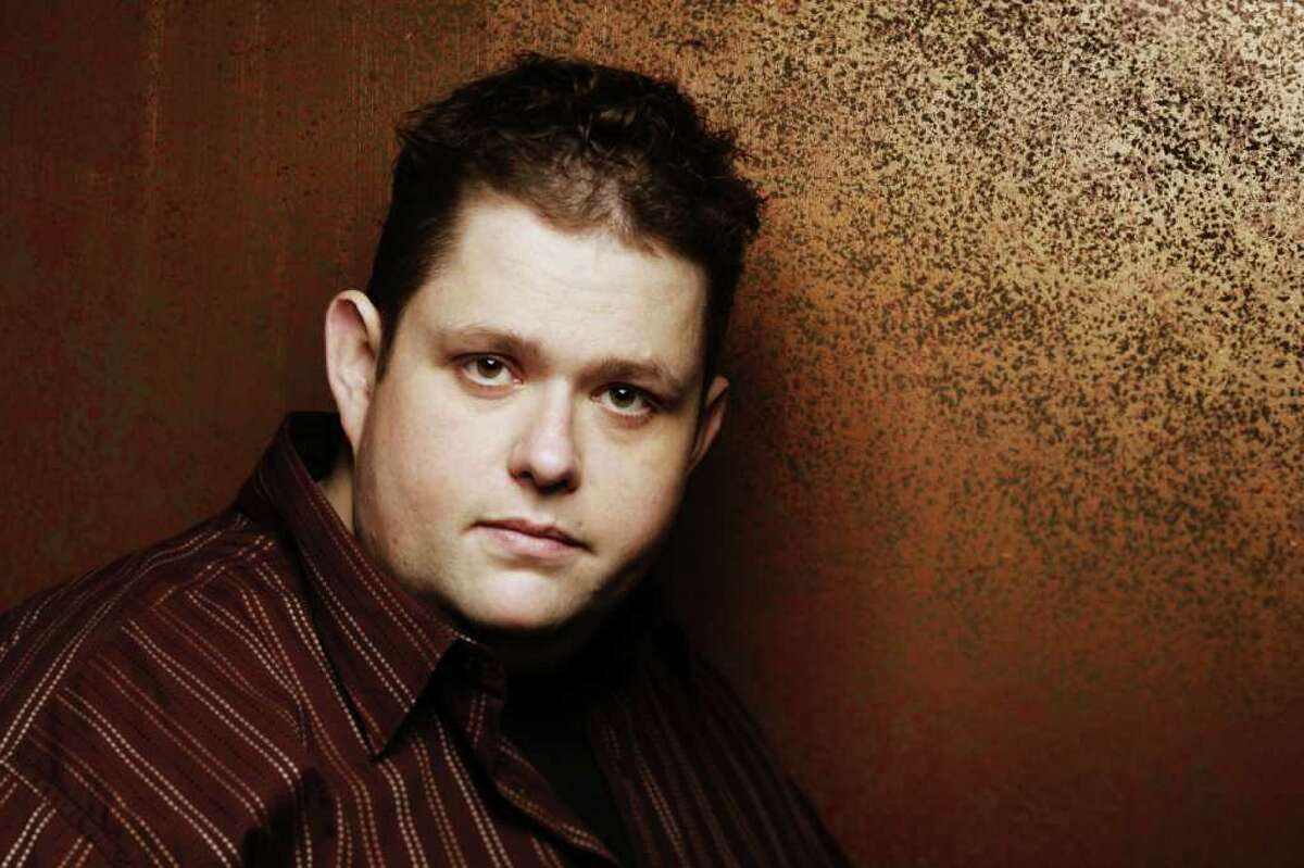 Report: Comedian Ralphie May dead at 45