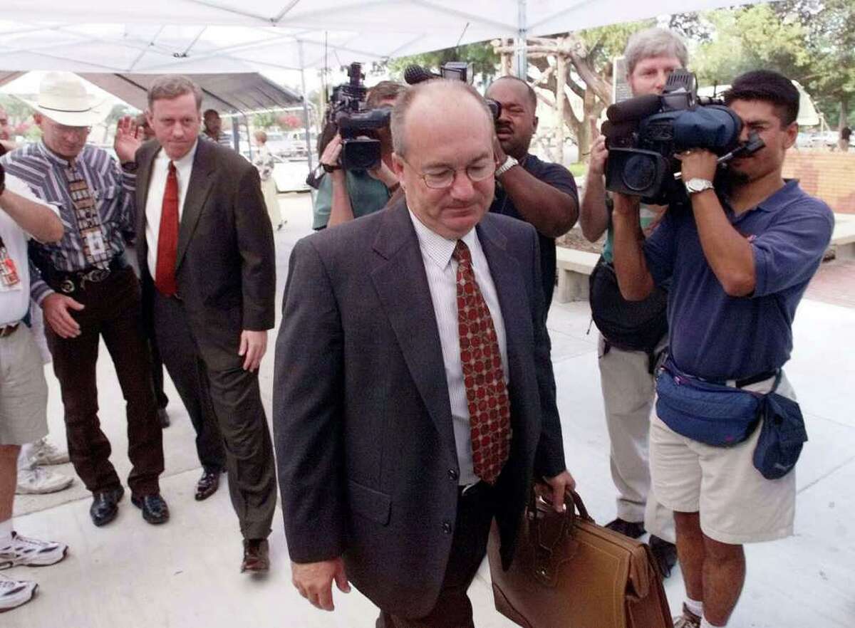 Scenes from Lawrence Russell Brewer's execution