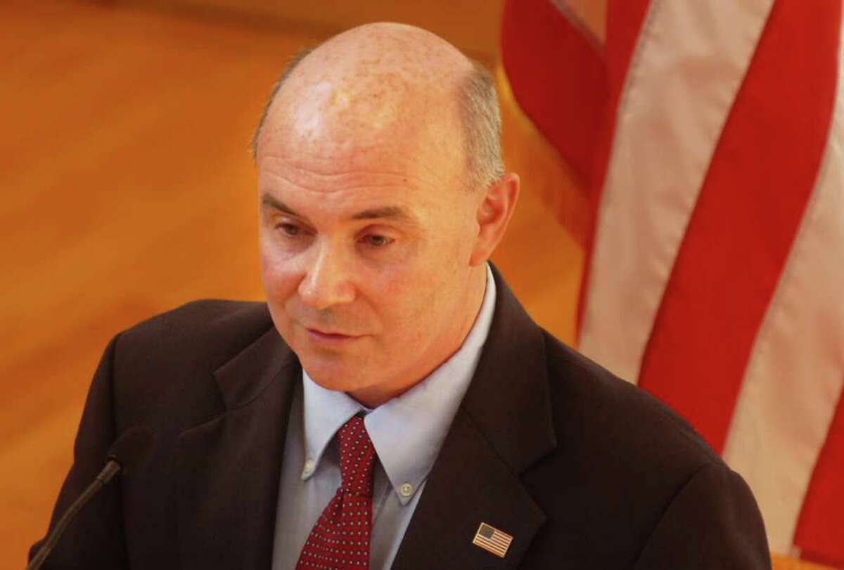 Milford mayor ticketed for New Haven accident