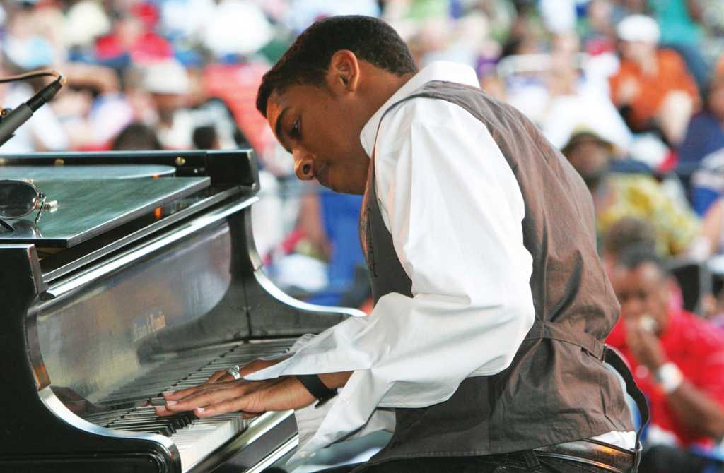 Westport Arts Center to present jazz pianist
