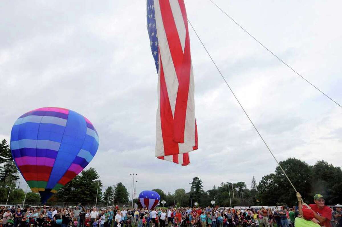 Photos: Balloon festival begins