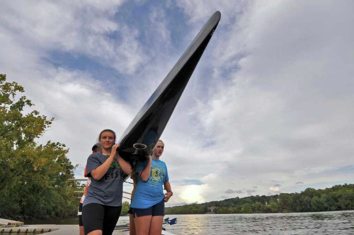 Photos: Rowing on the river