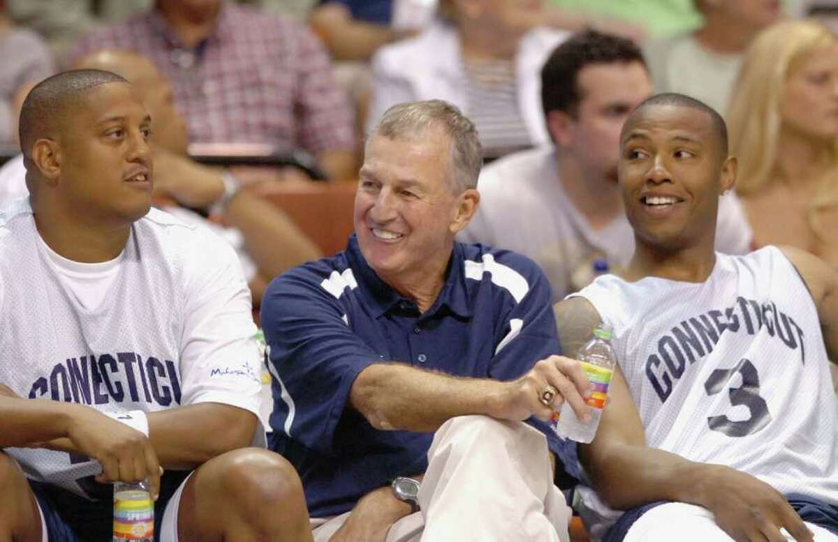 Tate George, hero in UConn's Dream Season, charged in $2 million Ponzi ...